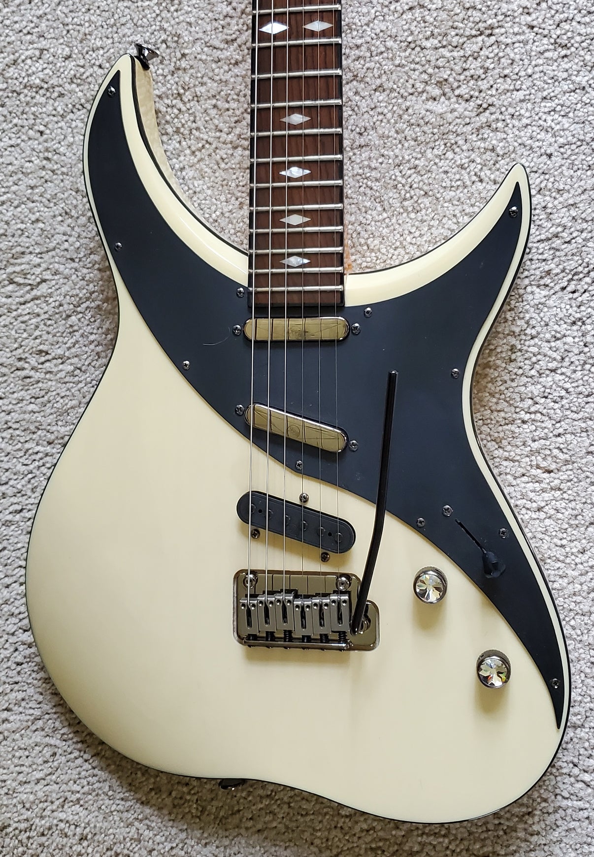 Samick JTR Design RS20 Rose Electric Guitar, New Hard Shell Case – Bad Rabbit Guitars